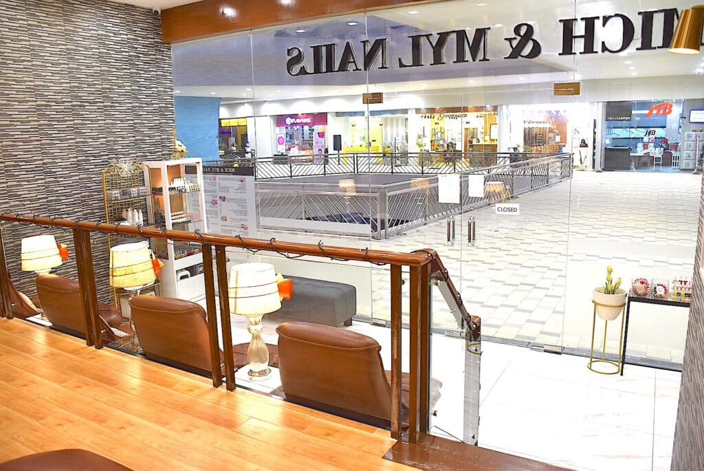 SM Mall of Asia | Mich & Myl Nails