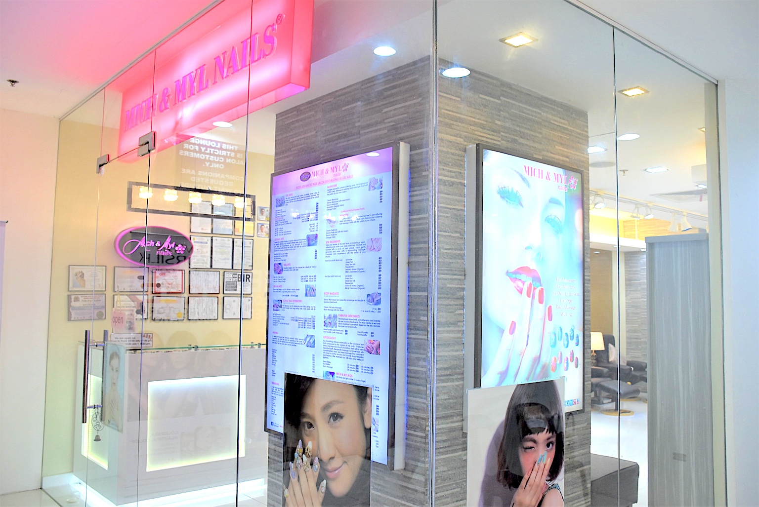 Landmark Trinoma | Mich & Myl Nails
